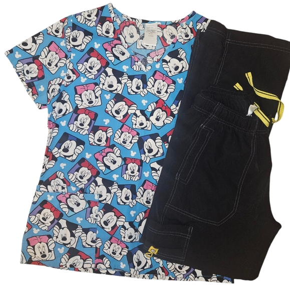 Smart Scrubs | Other | Disneys Mickey And Minnie Mouse Scrub Set | Poshmark